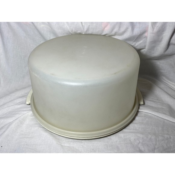 Tupperware | Kitchen | Vintage Tupperware Round Cake Keeper Carrier ...